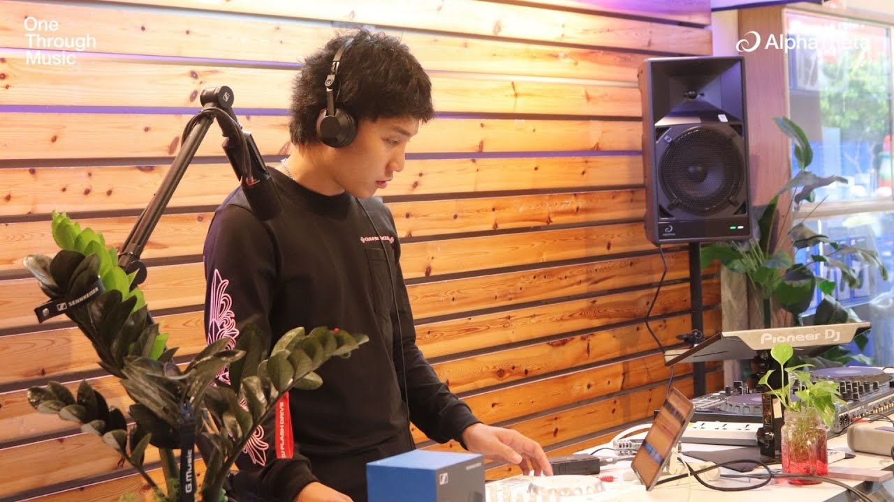 ZINO | SUMMIT DJ DAY "CONNECTING & SHARING" 2025 with DDJ-FLX4 - YouTube