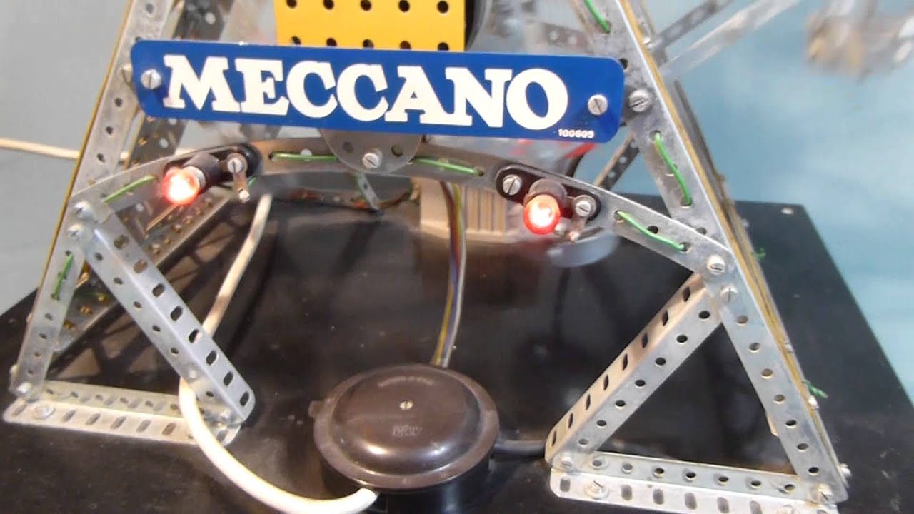 Meccano 70s Ferris Wheel - YouTube