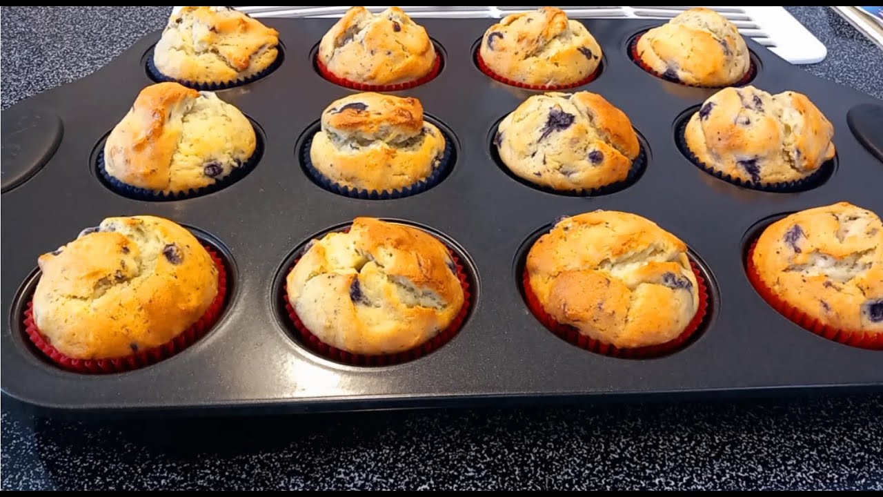 The best and fluffiest blueberry muffin | Krusteaz blueberry muffin mix ...