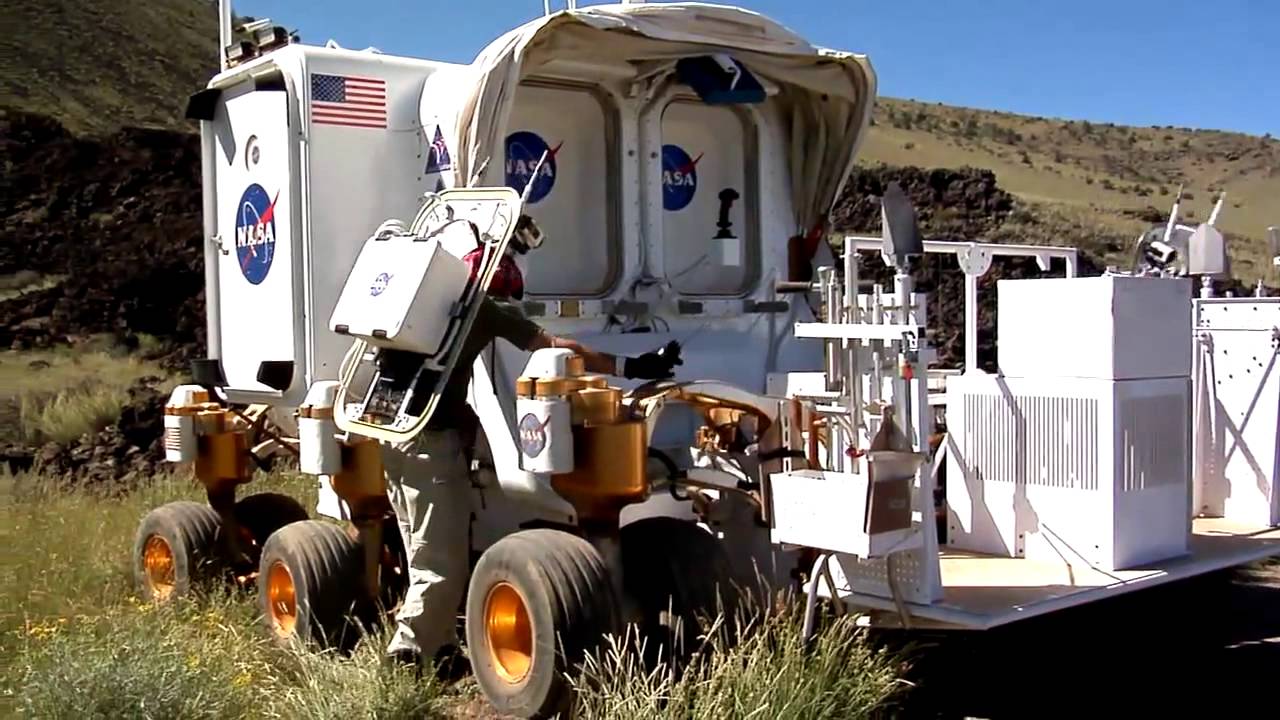 NASA Desert RATS Testing the Space Exploration Vehicle - YouTube