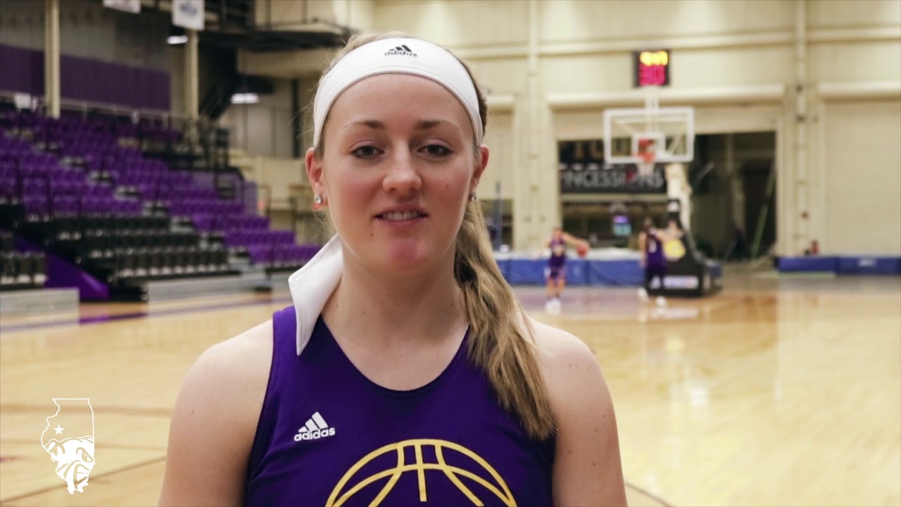 Our own Michelle Farrow has been skydiving in Australia!! ️🇦🇺😱 - YouTube