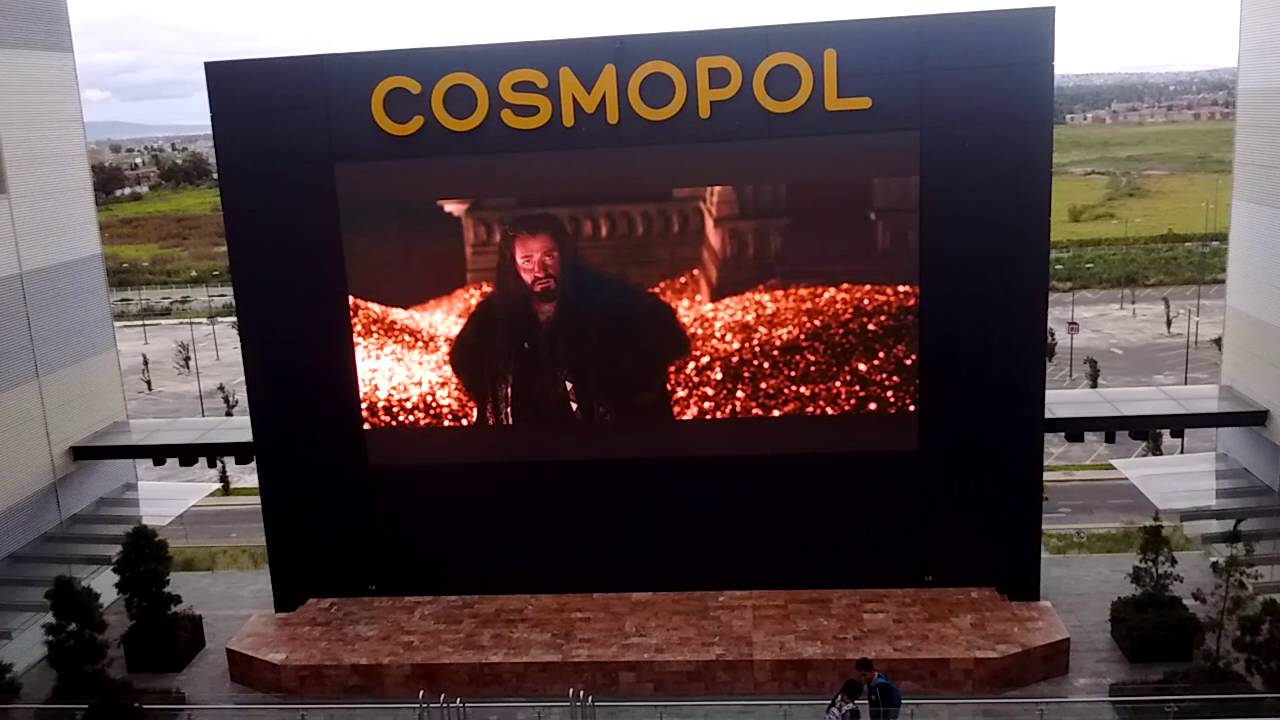 Cosmopol....un centro comercial con mega pantalla - YouTube