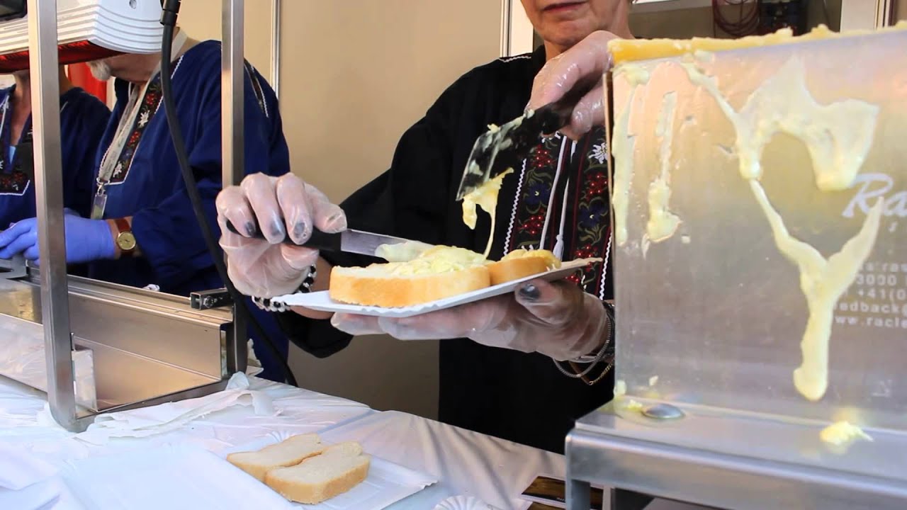 Slow Food Cheese 2013: raclette street food - YouTube
