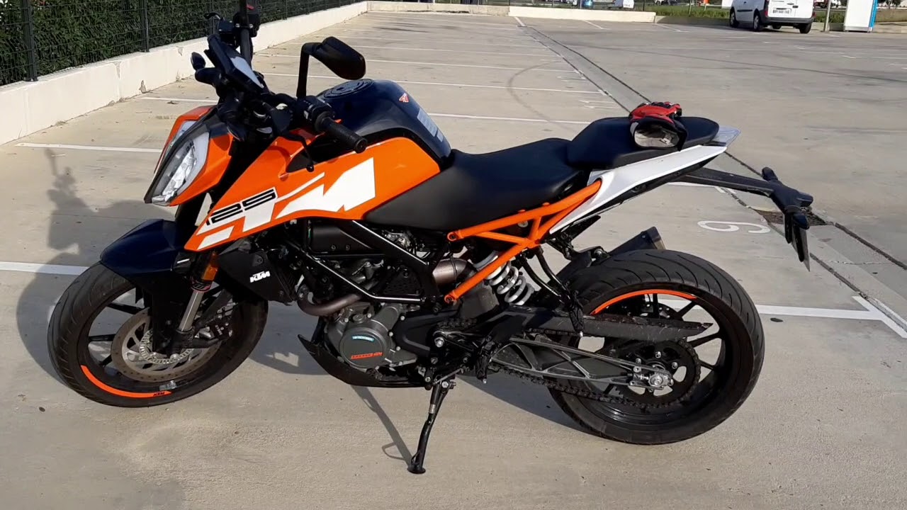 KTM Duke 125 (2019) - YouTube