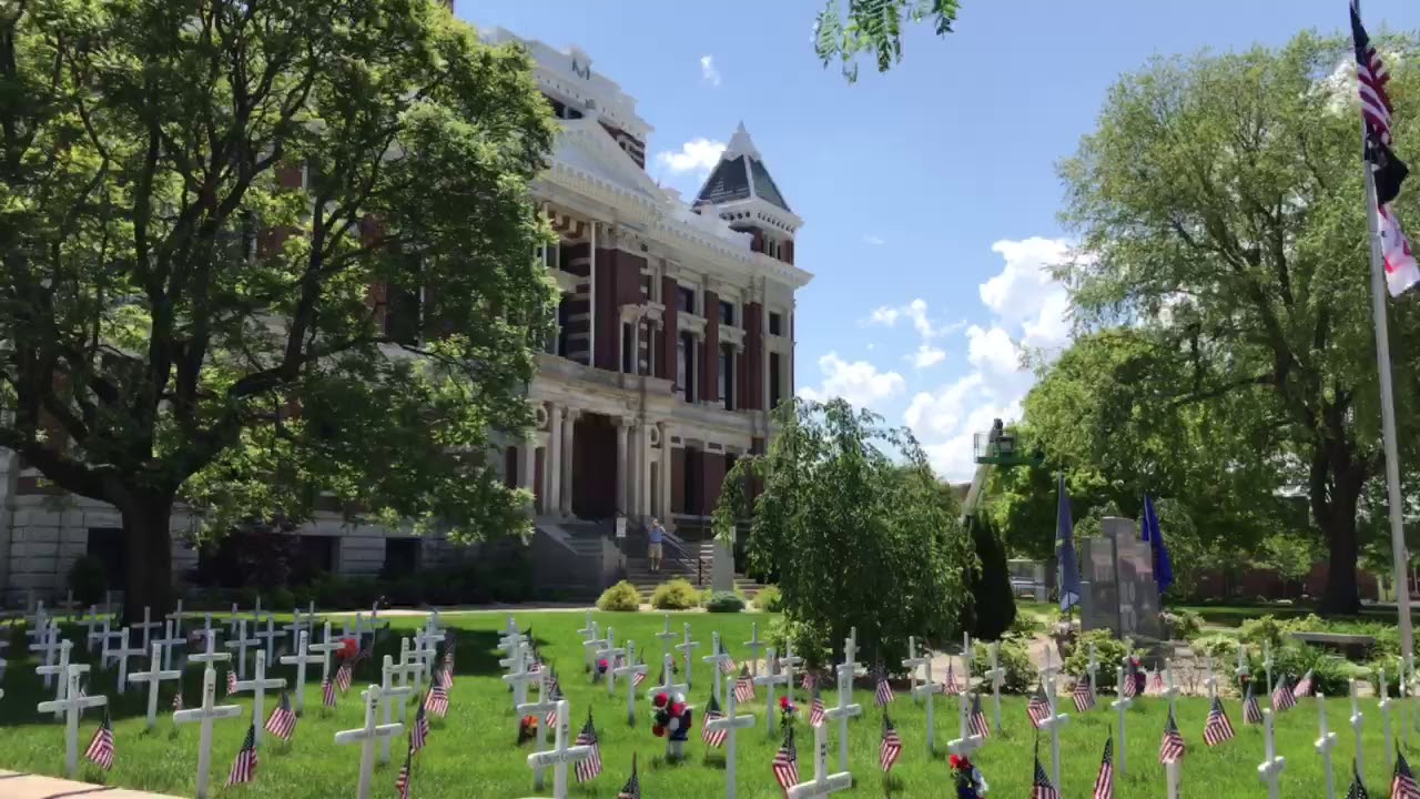 Steve Sutherlin playing Taps for the City of Franklin, Indiana - YouTube