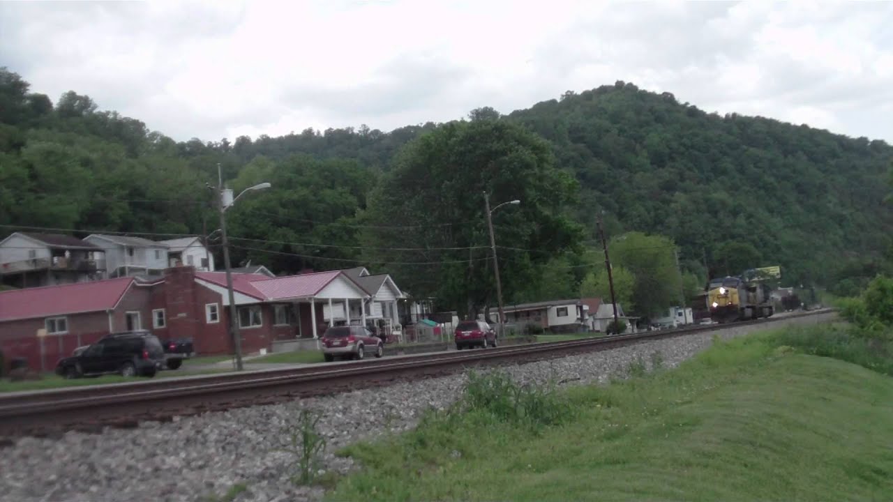 5/7/2011 Marmet, WV - I See The Engines, But Where's The Rest Of Ya ...