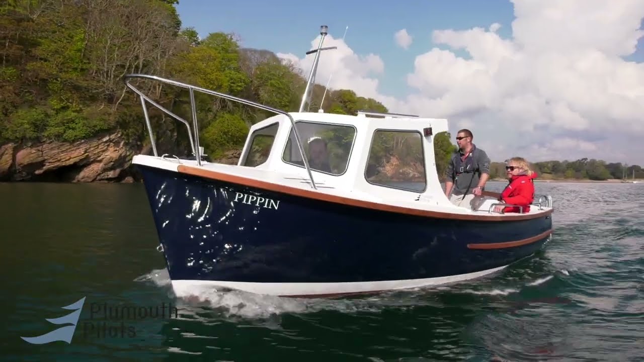 Plymouth Pilot 18' - "Pippin" - YouTube