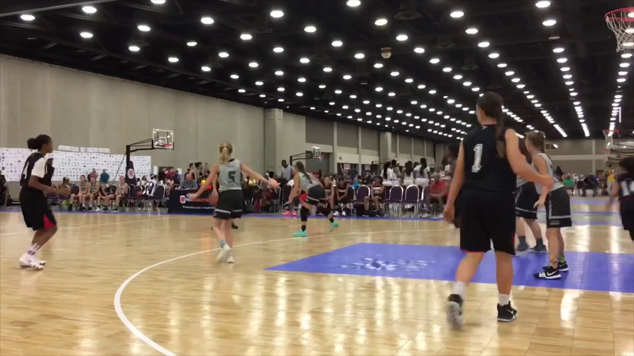 Minnie’s Kentucky Clips🏀 - YouTube