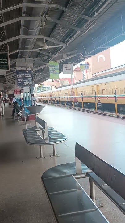 Kozhikode railway station - YouTube