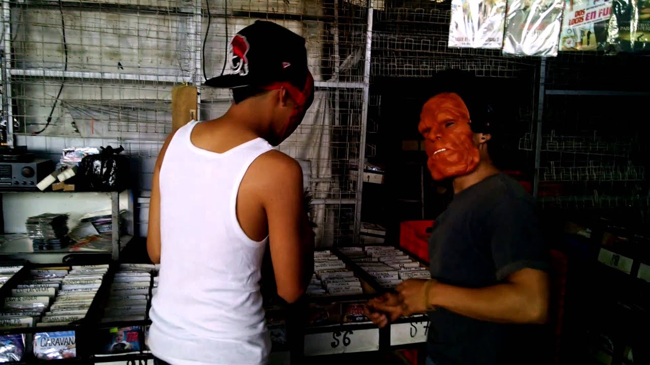 Spider cholo da la bendición a todos los nacos.... - YouTube