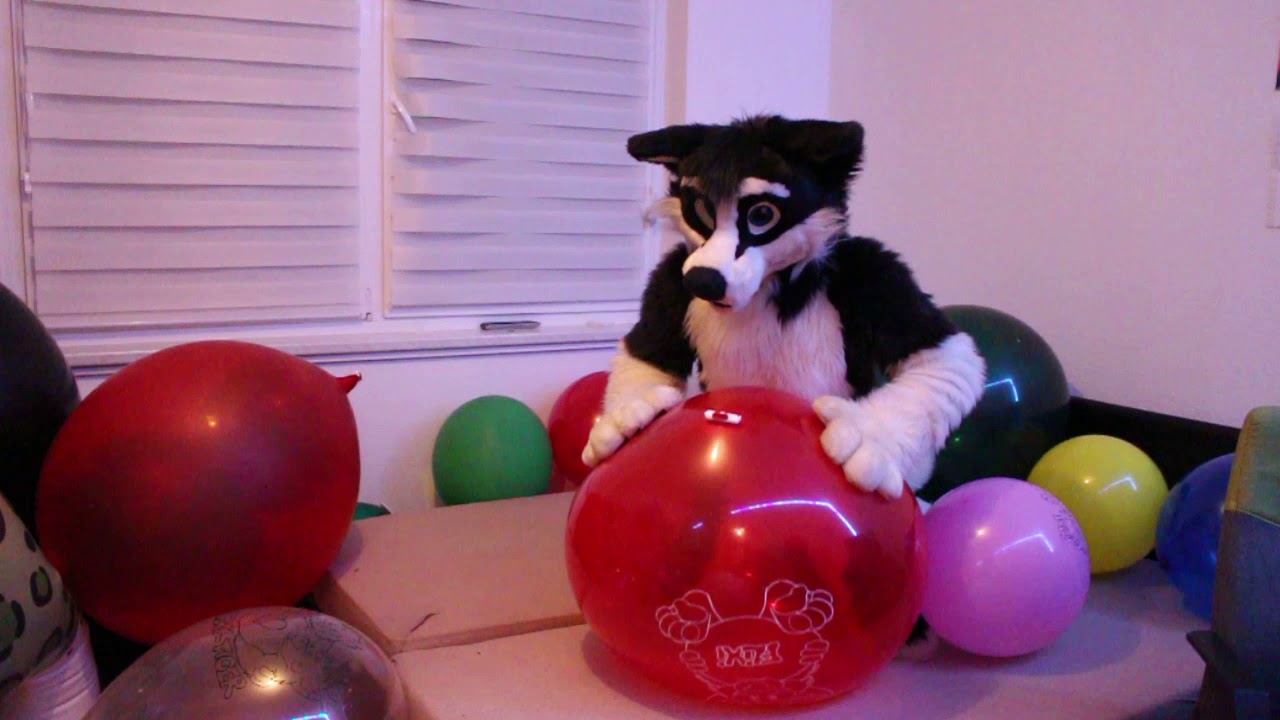 Having Fun with Balloons (non pop) - YouTube
