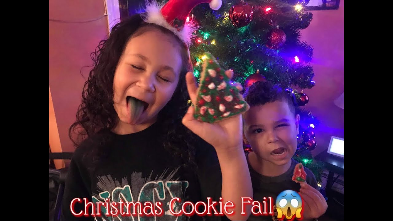 We Made Christmas Cookies*FAIL* - YouTube