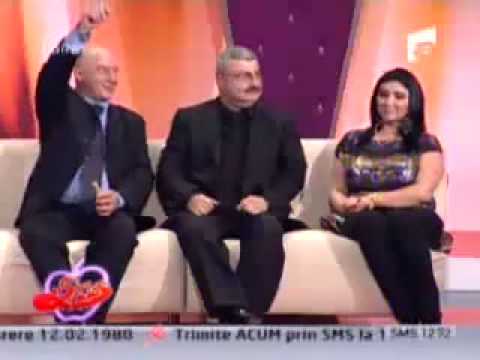 nikita si naomi canta la capatos!!!.mp4 - YouTube