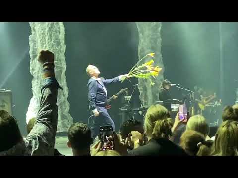 Morrissey - There Is a Light That Never Goes Out @ Radio City Music Hall - 09/16/2025