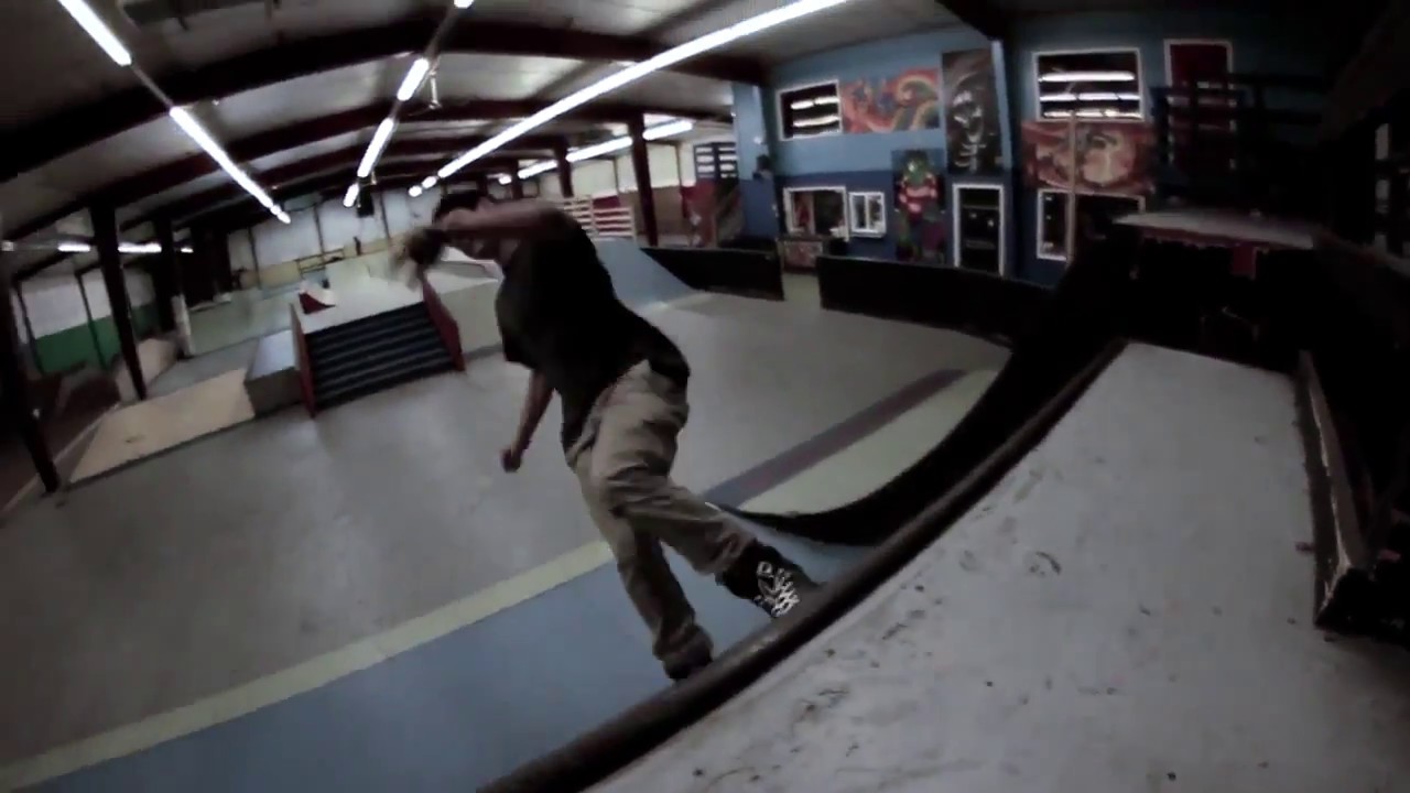Dave Hartnett - RAD Skatepark // RAZORS ARAGON 6 - YouTube