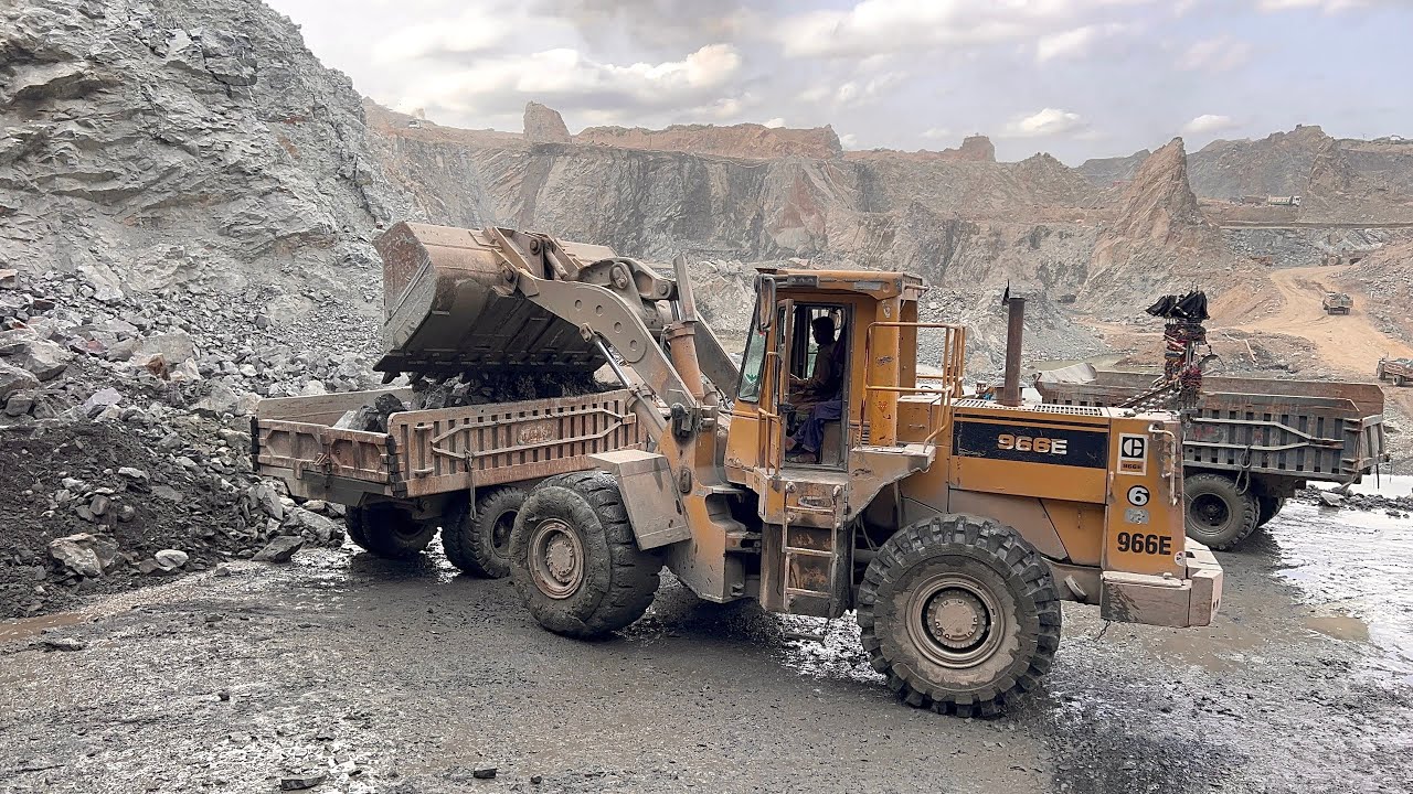 Huge Rock Loading into Trolley | Powerful Caterpillar Action ~ Rock ...