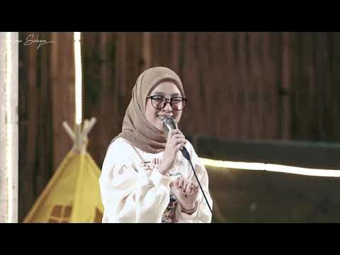 NISSA SABYAN ALLAHUL KAAFI Live Intimate Acoustic - YouTube