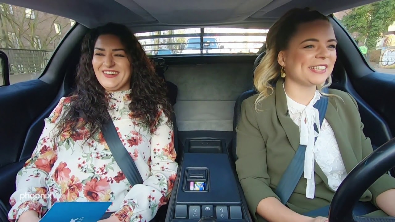 #phoenix_freistil: Rahel Klein bittet Cansu Özdemir (Die Linke) zur # ...