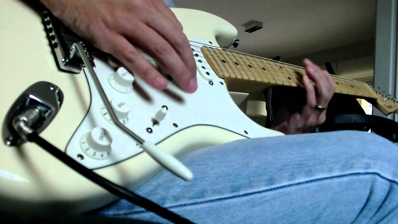 BAD U2 - Guitar intro - Listen to the strings sound and the delay ...
