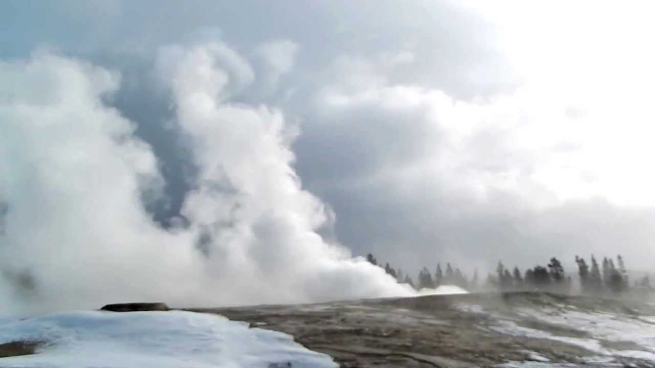 Yellowstone's Giantess Geyser Erupts for the First Time in Two and a ...