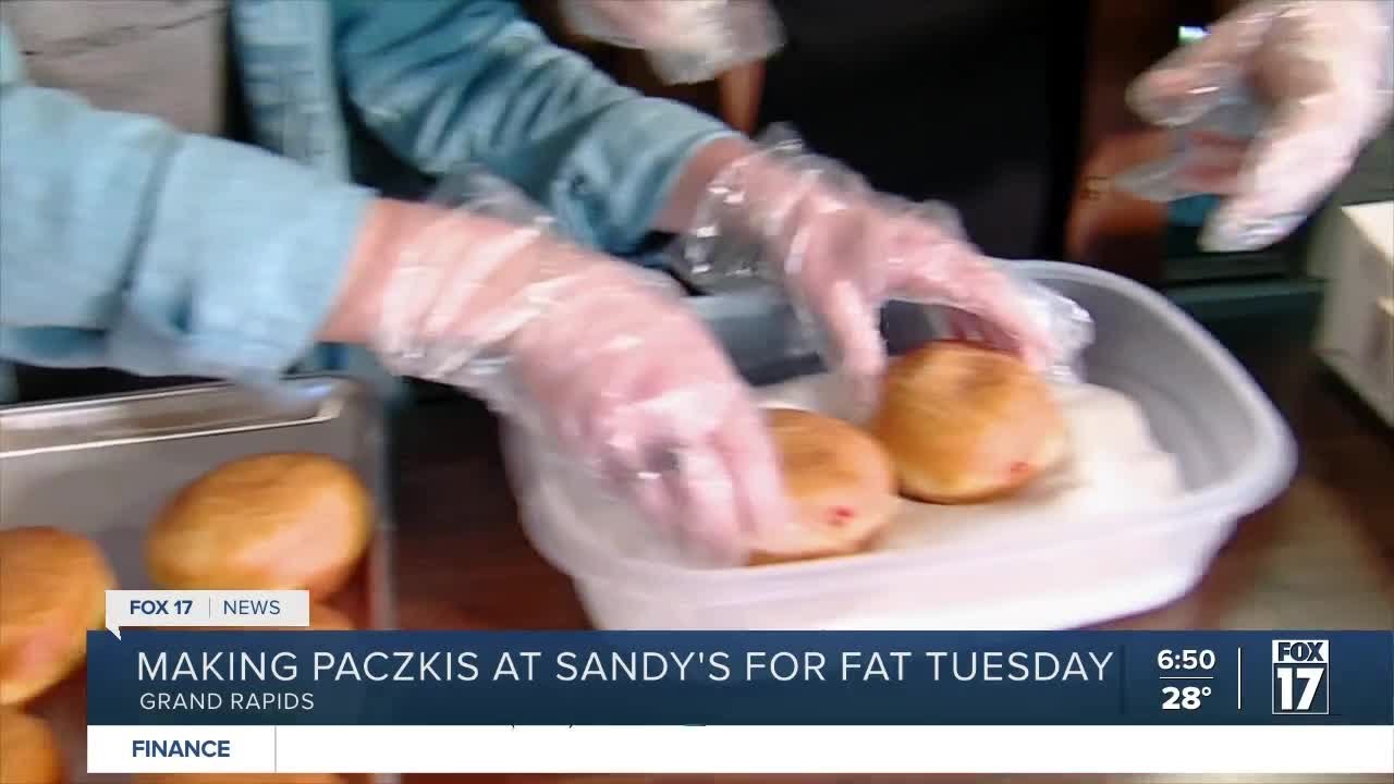 How they're made: Sandy's Donuts celebrating Fat Tuesday with Paczki ...