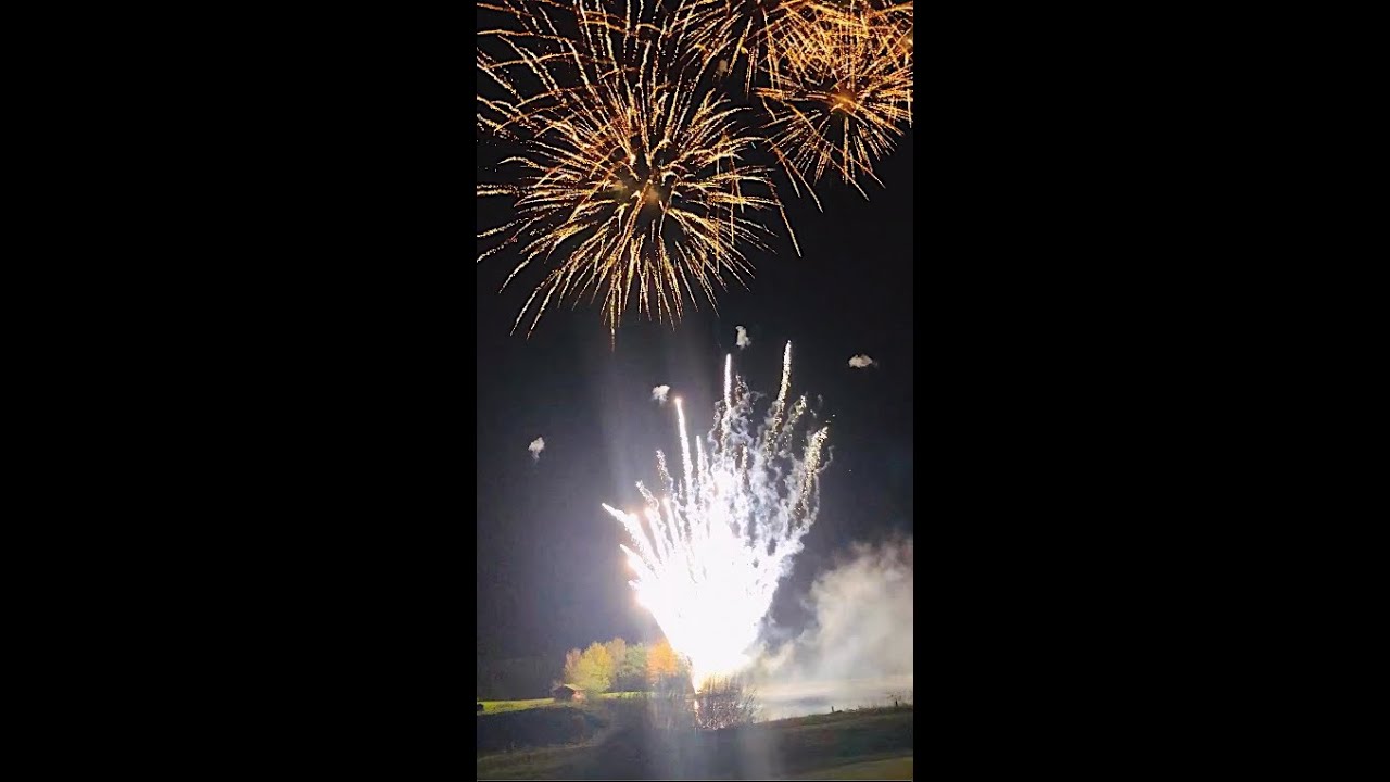Annual Halloween Fireworks Display Across The Lake - 2021 (Slinfold ...