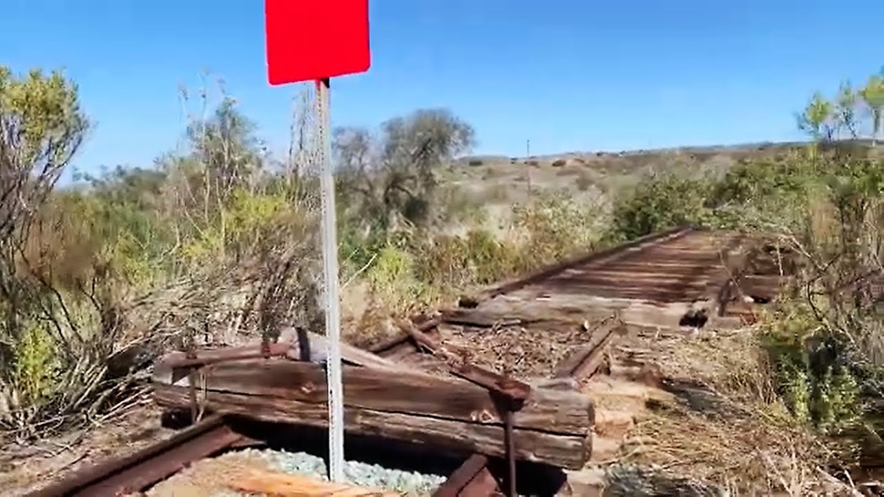 Distal end of Camp Pendleton wye (aka Fallbrook Junction wye, Lemon ...