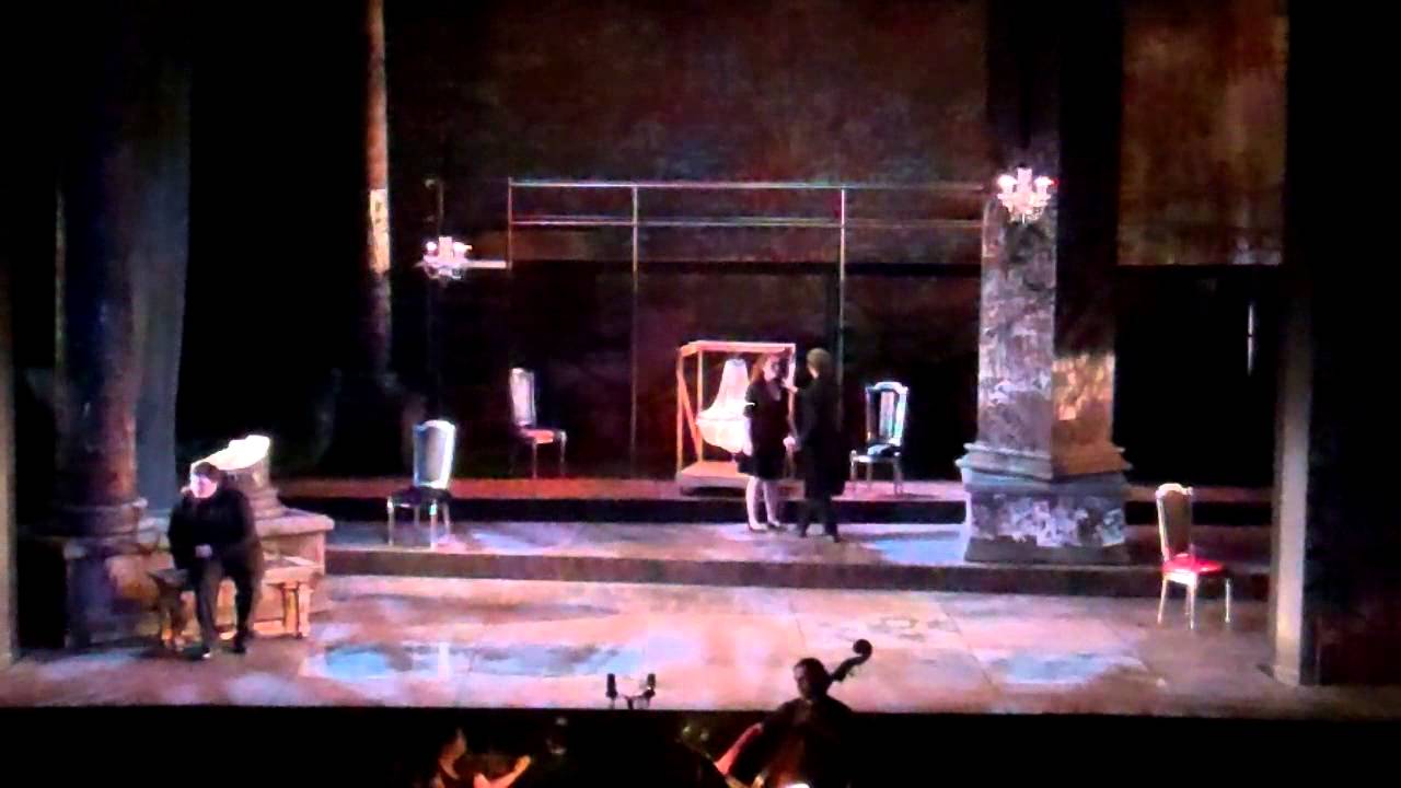 Destin, destin ritornello staging example - YouTube