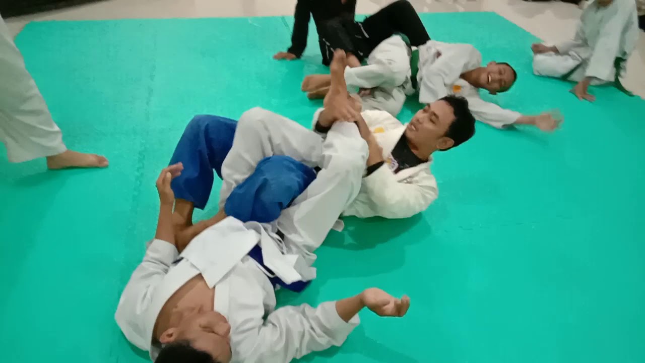 TEO HOLD, Ju-jitsu Klaten - YouTube
