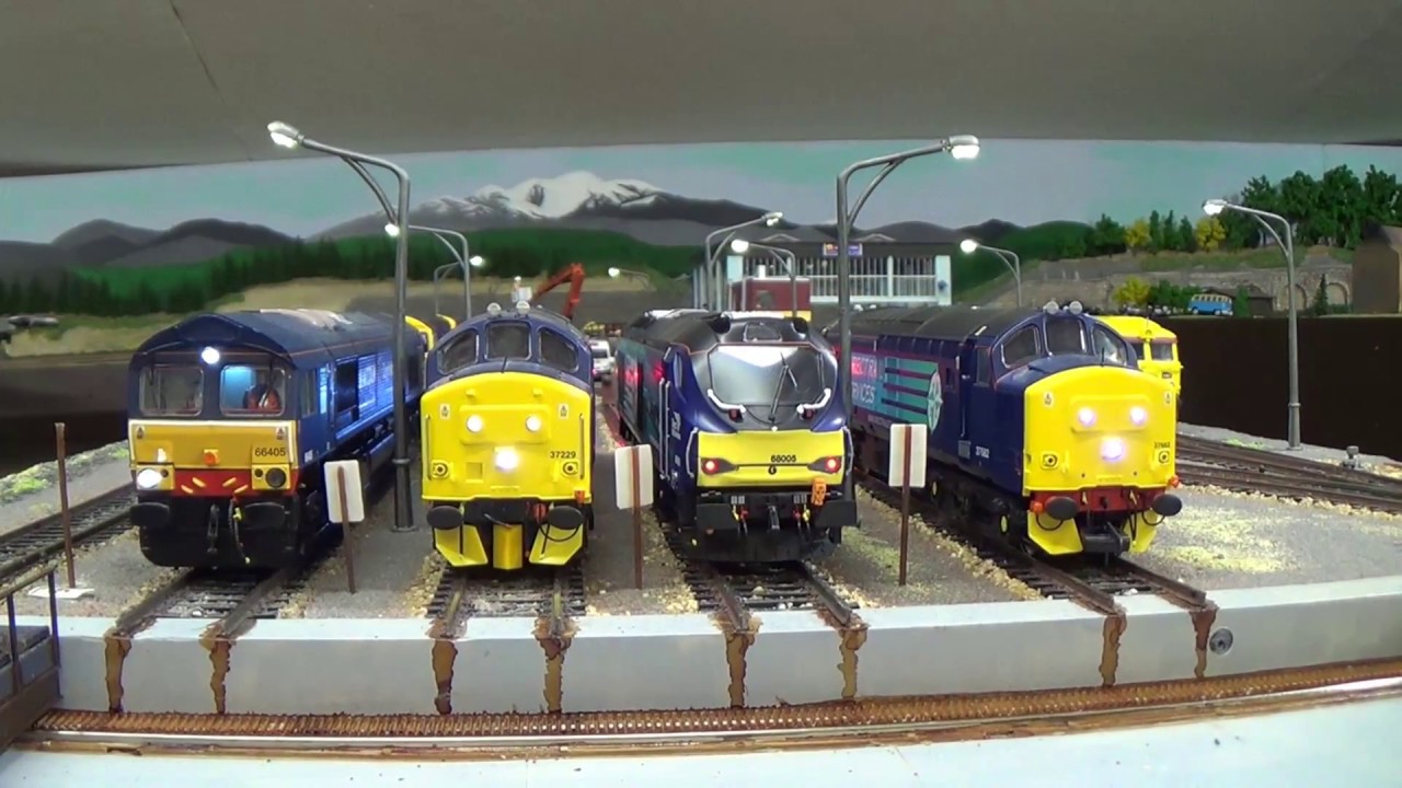 BB 67407 Channel Video No 133 Dapol Class 68 005 Defiant DRS livery ...