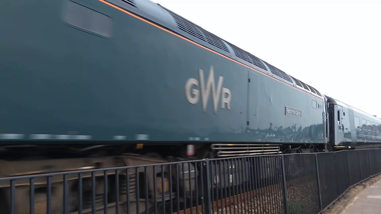 Trains. Class 57 57602 'Restorel Castle' hauls part of the sleeper ...