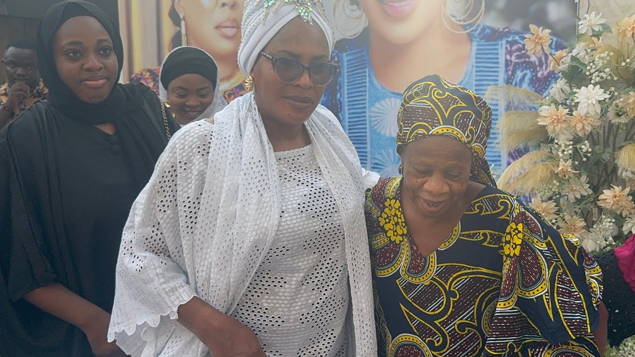 FAITHIA BALOGUN’S MOTHER AT HER RAMADAN LECTURE IN LAGOS - YouTube