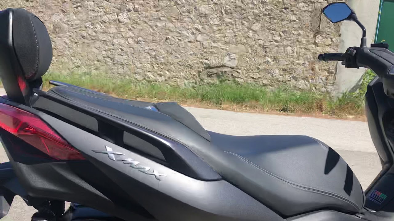 Xmax 125 pot akrapovic - YouTube