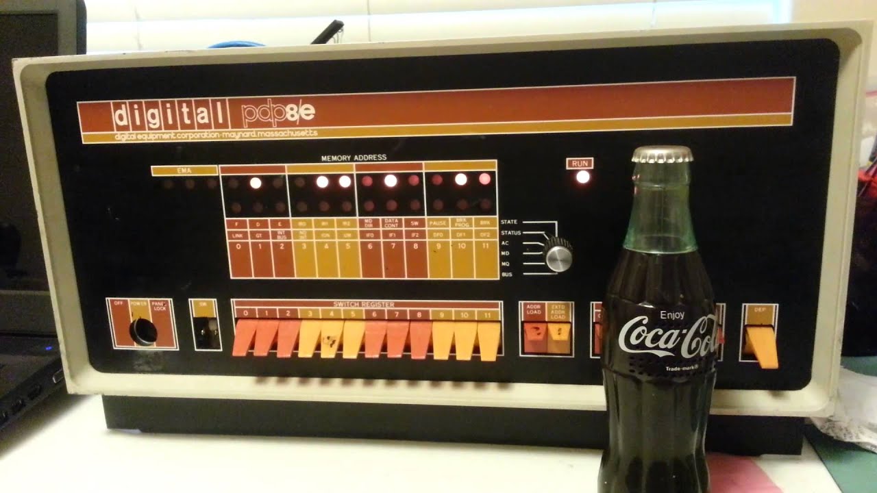 PDP-8/E Plays The Maple Leaf Rag - YouTube