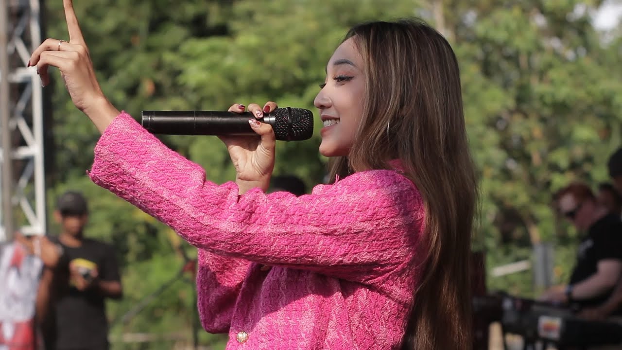 Nemu - Shintia Hapsari OM Java Music Blitar Ft AJM Audio - YouTube