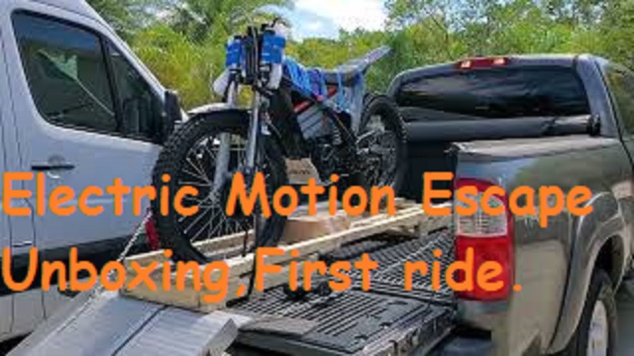 2022 Electric Motion Escape (UnBoxing and First Ride) - YouTube