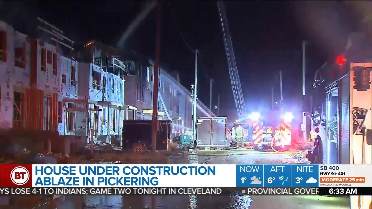 2 townhouses destroyed in Pickering fire - YouTube