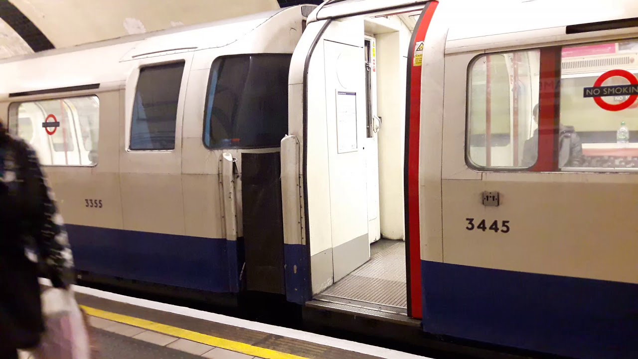 London Underground Bakerloo Line: 1972 Tube Stocks #3445 & #3355 ...