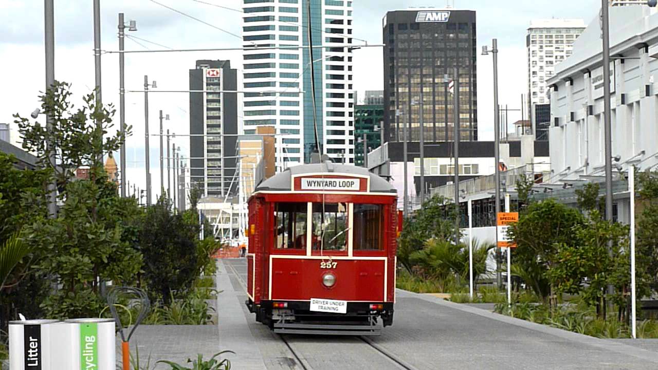 Return of Trams to Downtown Auckland (2 of 2) - YouTube