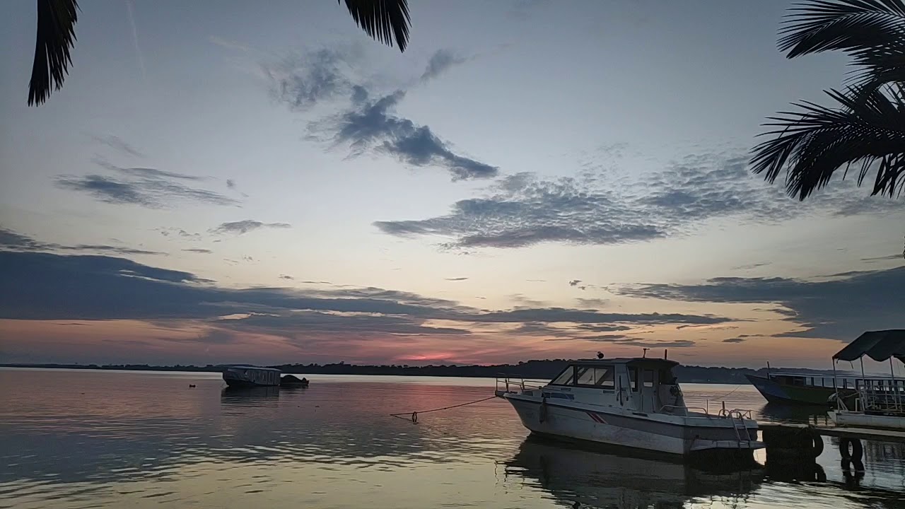 Relaxing Music with Magnificent Natural Scenic Beauty of Lake Victoria ...