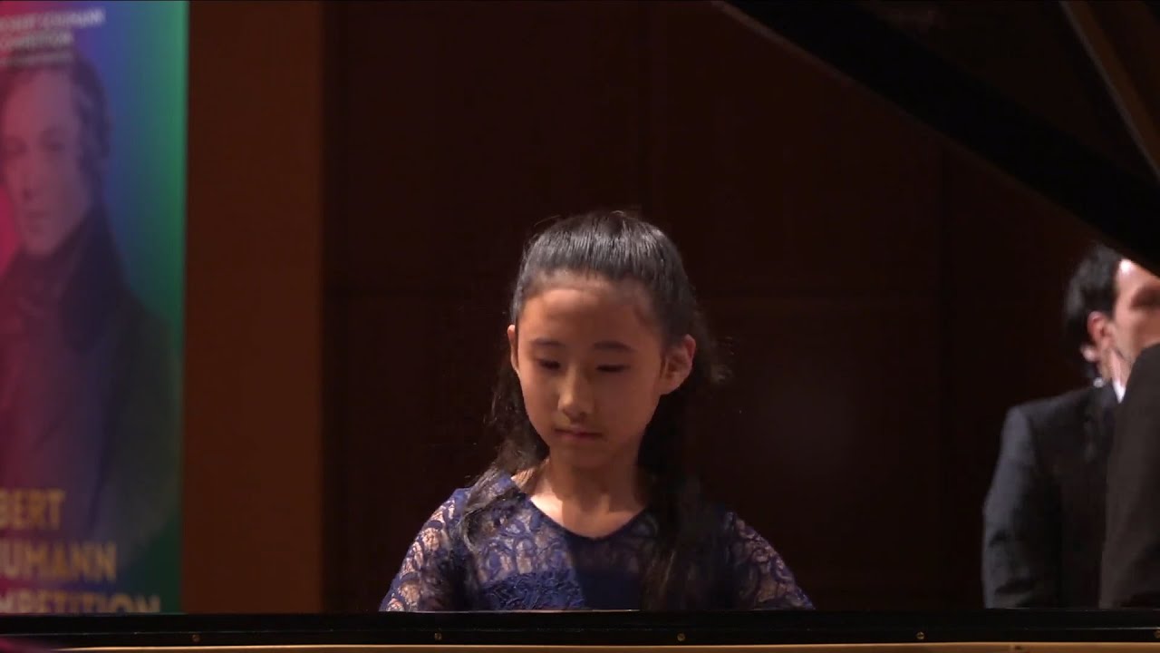 Robert Schumann Competition 2025 Final Concert Zoe Cheng - YouTube
