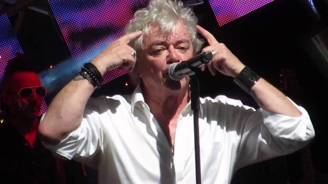 Air Supply - "Making Love Out of Nothing At All" @Epcot 9/19/2016 - YouTube
