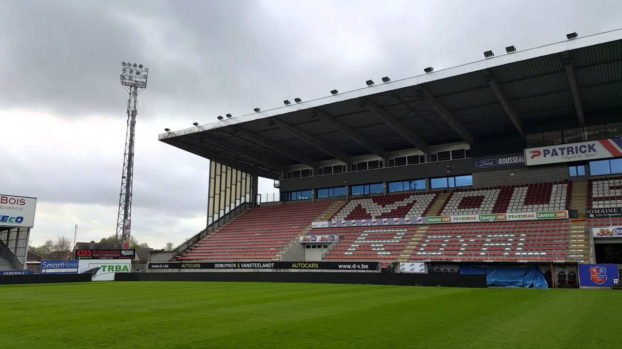 Petit tour du stade du Royal Excel Mouscron - YouTube
