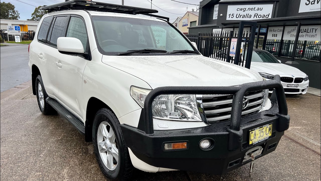 Toyota Landcruiser Sahara V8 Turbo Diesel - YouTube