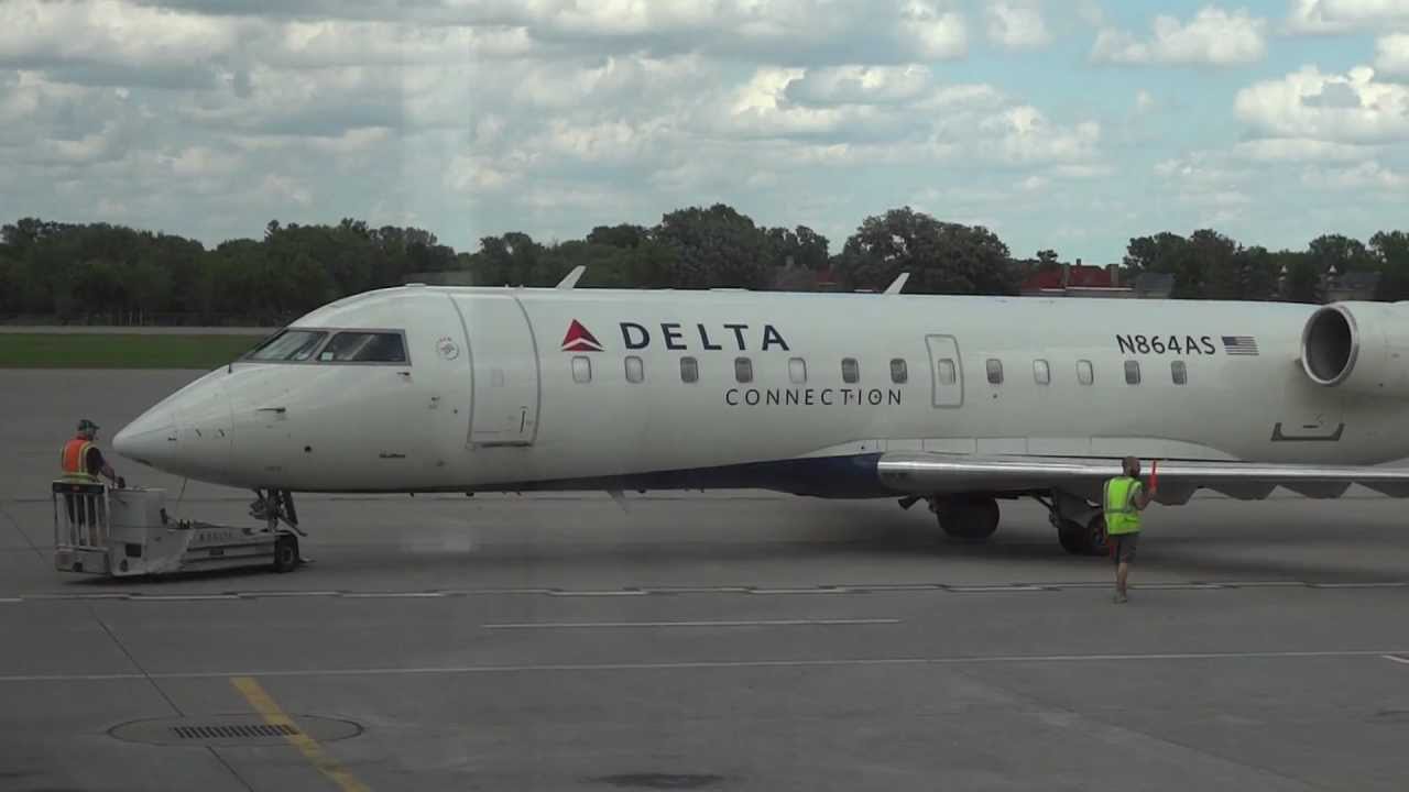 Delta Connection (Comair) CRJ-200(ER) Push-back / Start-up / Taxi ...