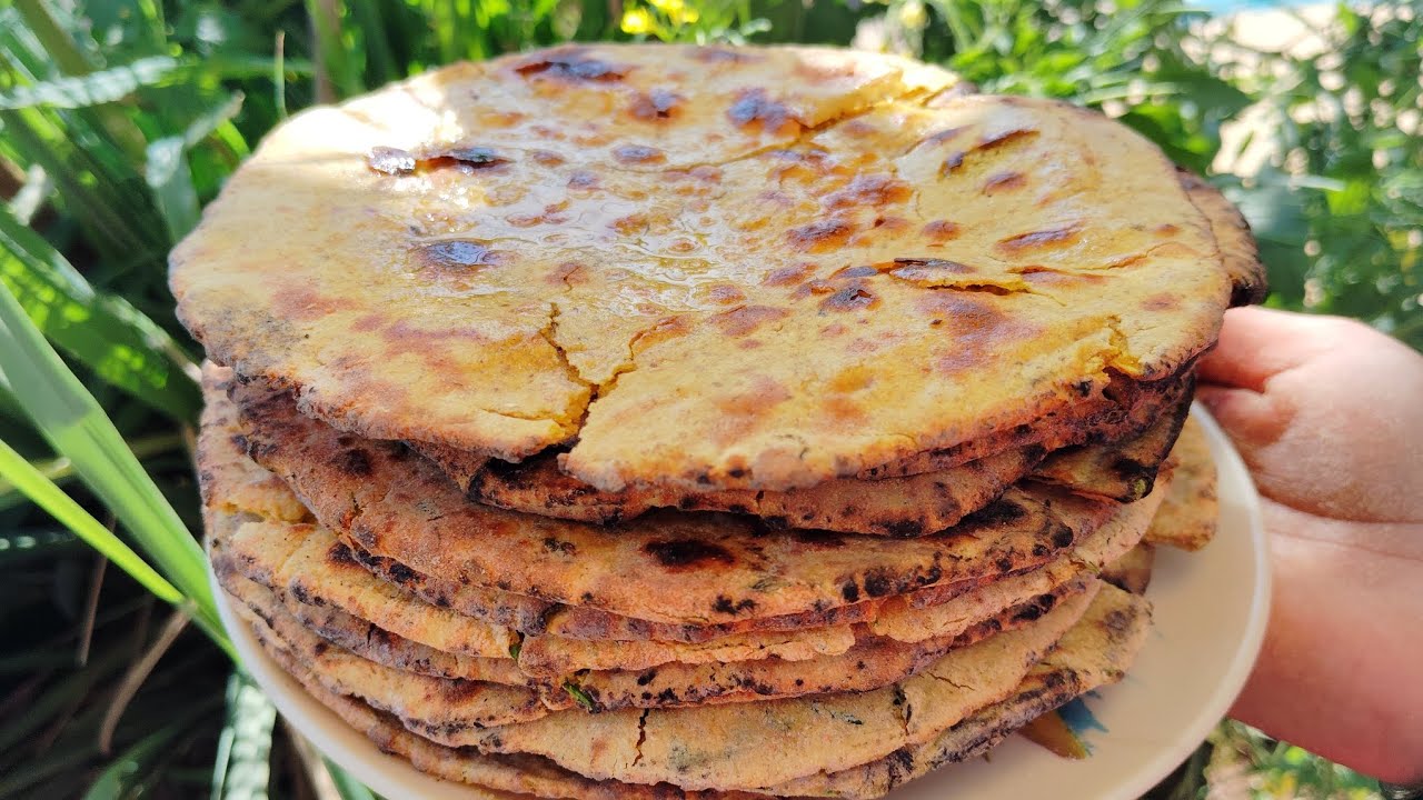 chulha cooking :- makke ki roti | चूल्हे पर बनी मक्के की रोटी #chulha # ...