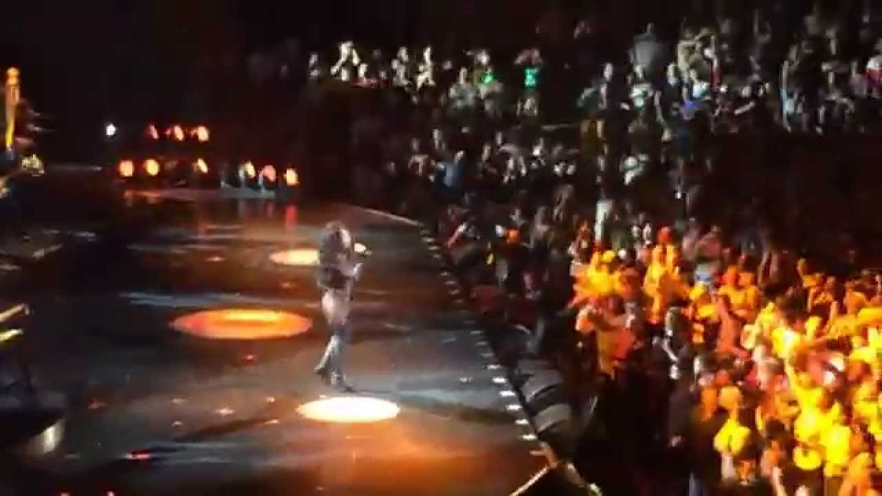Cher Final Farewell Tour 2014 (If I Could Turn Back Time) - YouTube