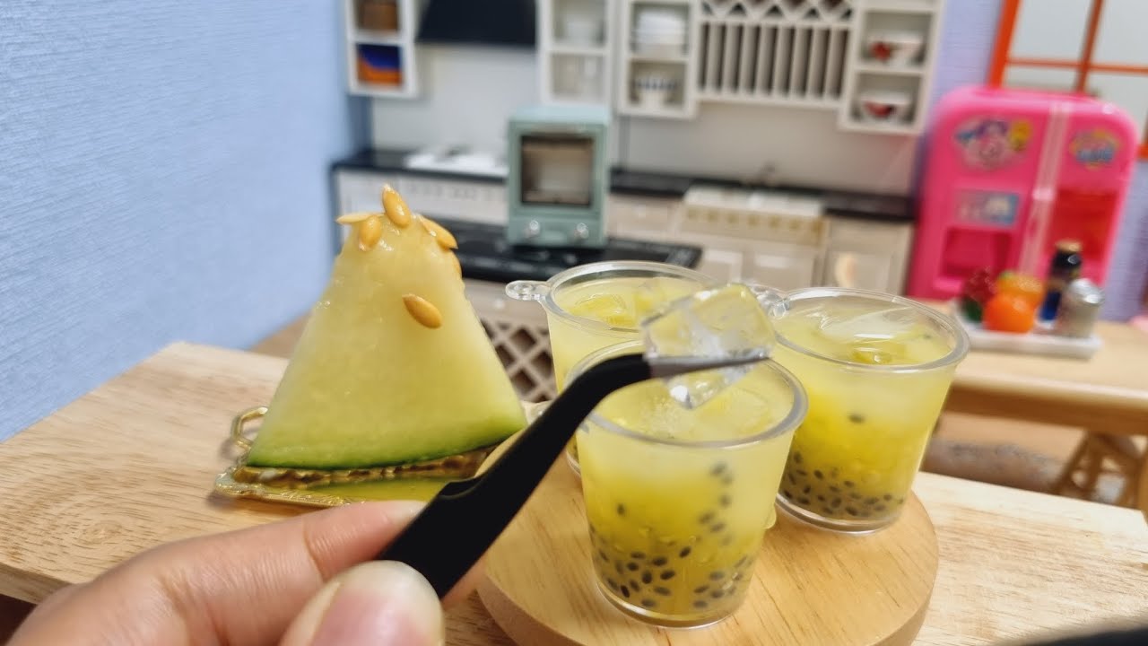 Satisfying Miniature Summer Juice Drink, Mini Melons With Small Cups - YouTube