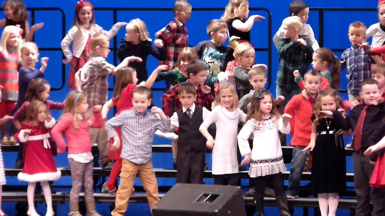 Kindergarten class singing Christmas songs - YouTube