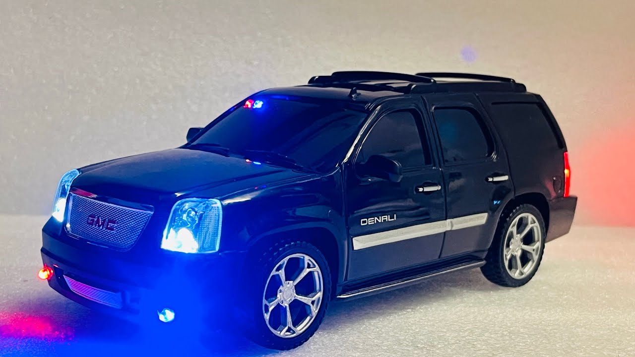 GMC DENALI YUKON friction vehicle in 1/24 scale with flashing emergency ...